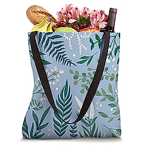 Green Botanical Fern Foliage & White Berry Floral Pattern Tote Bag