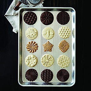 Nordic Ware Prism Half Sheet, Metallic