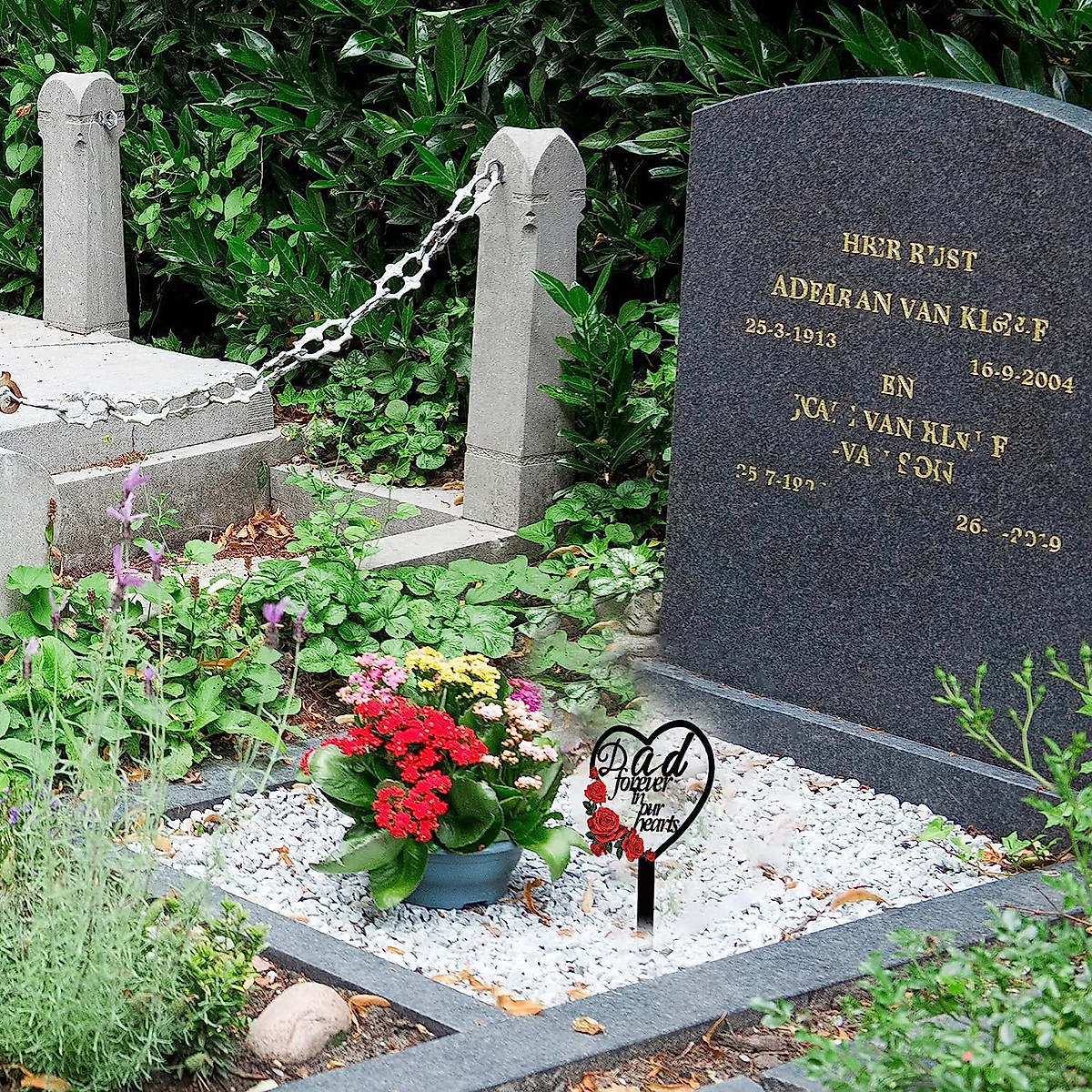 ZPhomeing Grave Decorations with Heart and Flower for Loss Dad Metal Cemetery Memorial Plaques Sympathy Grave Markers - Black Decorative Garden Cemetery Stake