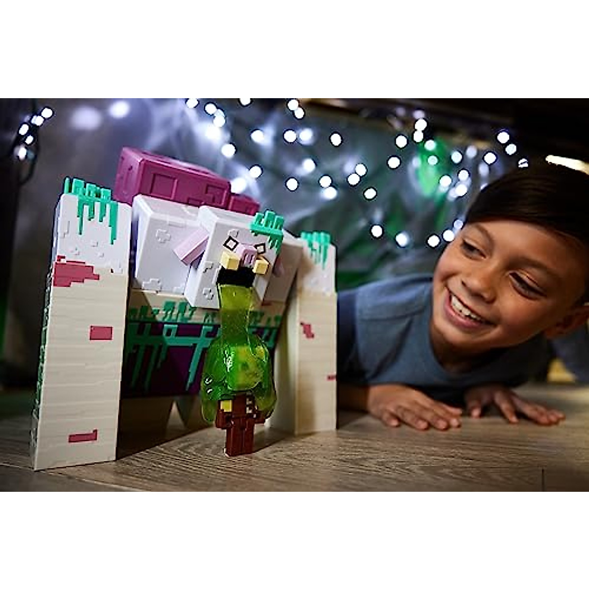 Mattel Minecraft Legends Action Figure, Devourer With Slime Attack Action & Accessory, Collectible Toy, 3.25-Inch