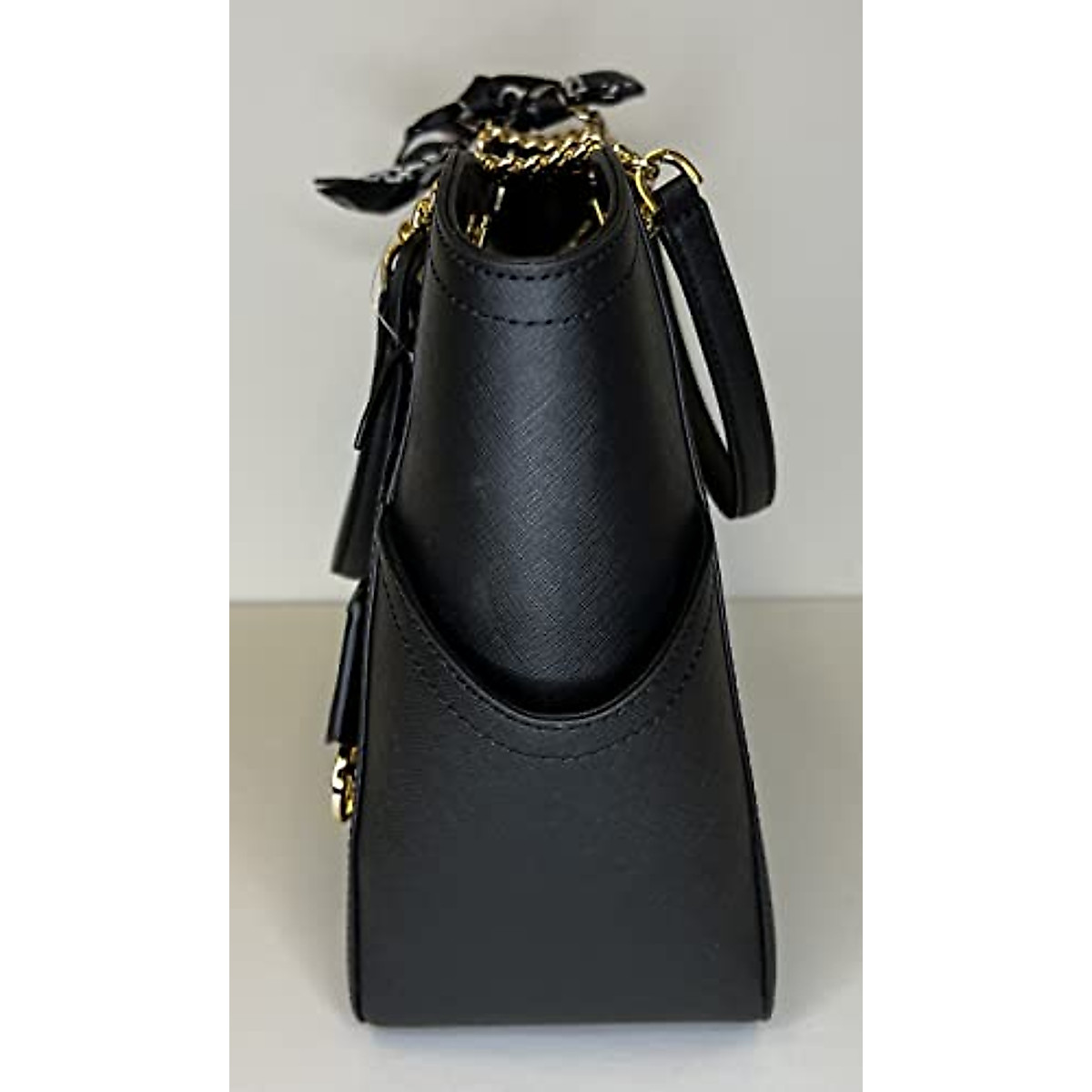 Michael Kors Women's Jet Set Travel Large Chain Shoulder Bag (Large, Black/Gold)