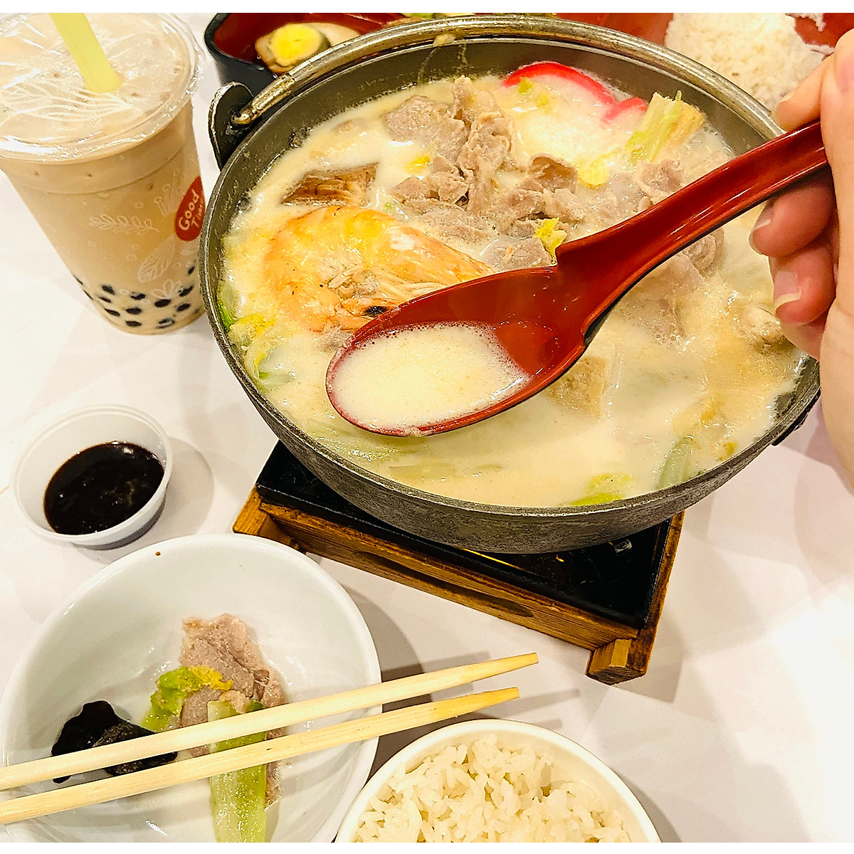 JapanBargain 2397, Set of 3 Soup Spoons Chinese Wonton Spoons Japanese Rice Spoons Asian Pho Spoons, Red and Black Color