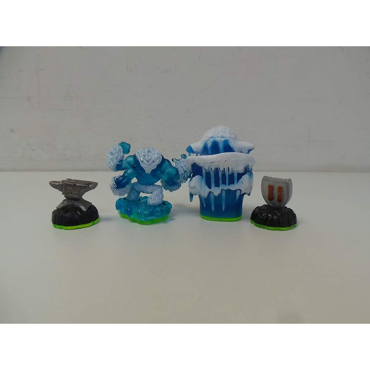 Skylanders Spyro's Adventure Empire Of Ice Slam Bam Anvil Rain Sky-Iron
