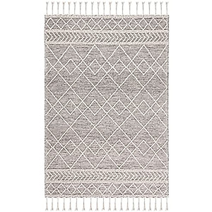 SAFAVIEH Natura Collection Accent Rug - 4' x 6', Ivory & Black, Handmade Moroccan Boho Braided Tassel Wool, Ideal for High Traffic Areas in Entryway, Living Room, Bedroom (NAT339A)