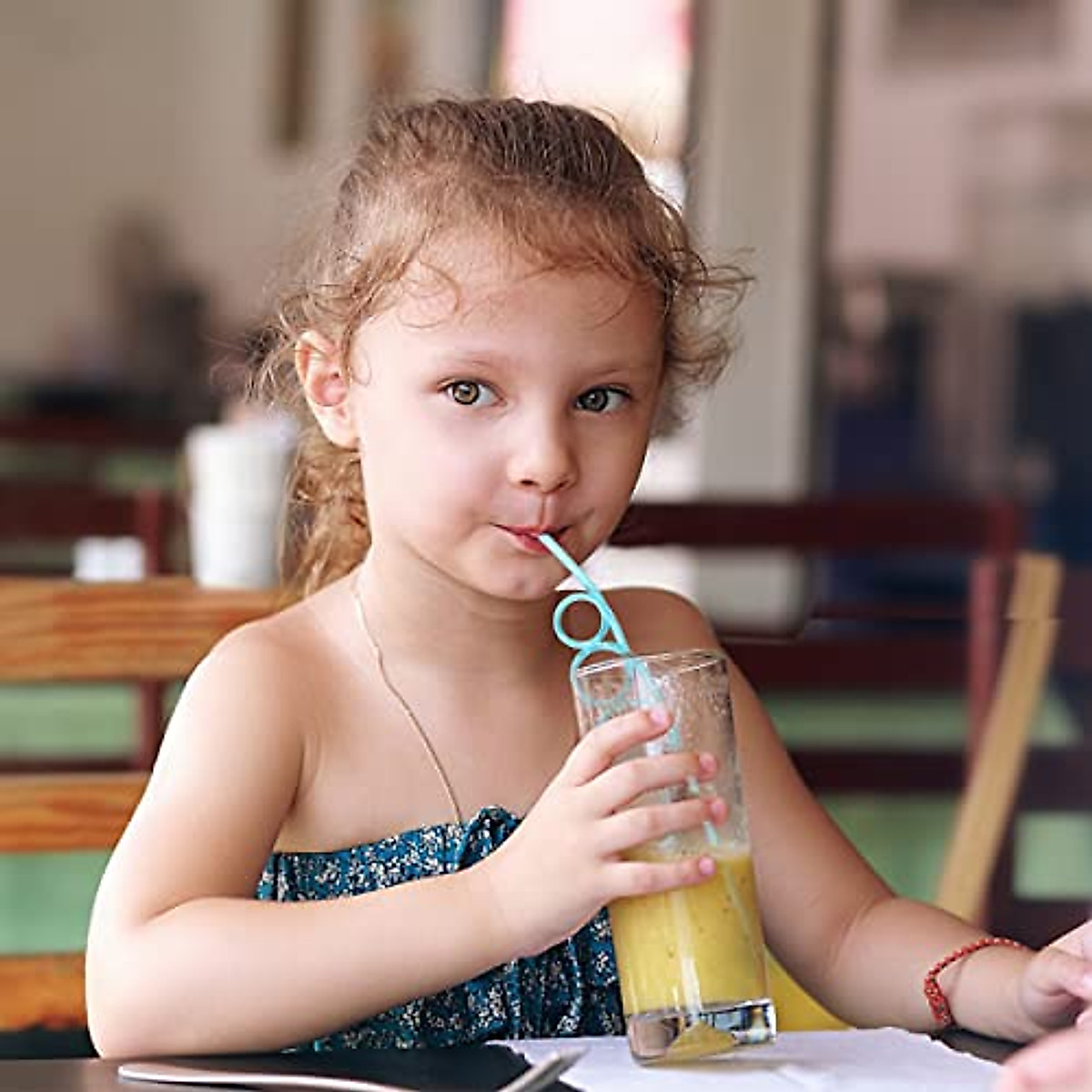 Crazy Straws,24 Pcs Silly Straws for Kids &Adults,Reusable Plastic Loop Curly Crazy Drinking Straws for Classroom Activities Valentines Day Gift Christmas Birthday Wedding Party Supplies Decoration