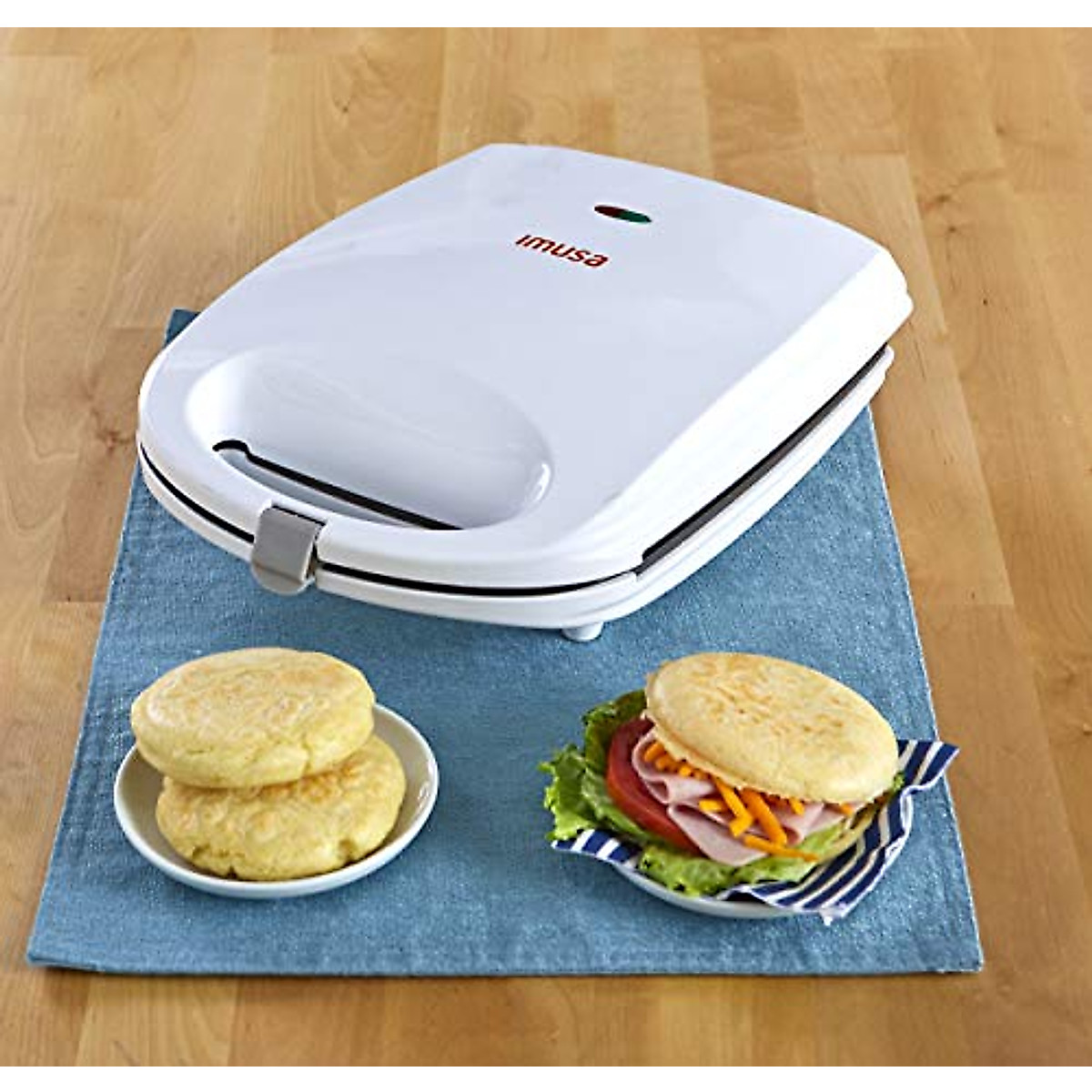 IMUSA USA 4 Slot Electric Arepa Maker with Nonstick Surface (1,200-Watts)