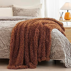 EVERGRACE Luxury Fluffy Faux Fur Throw Blanket with Long Pile, Super Soft Plush Cozy Blanket and Throws for Bed, Thick Warm Fuzzy Caramel Brown Throw Blanket for Couch, Sofa, Chair, 50x60 inch