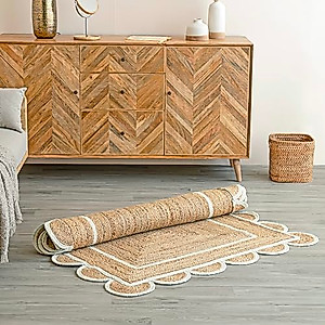 Weaving Village Scalloped Natural Jute Area Rug, Natural Base Off White Trim, 4x6