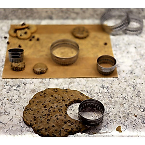 husMait Stainless Steel Cookie Cutters - Set of 5 Premium Kitchen Cookie Cutters for Baking Cookies, Donuts and Pastries (Cookie Cutters)