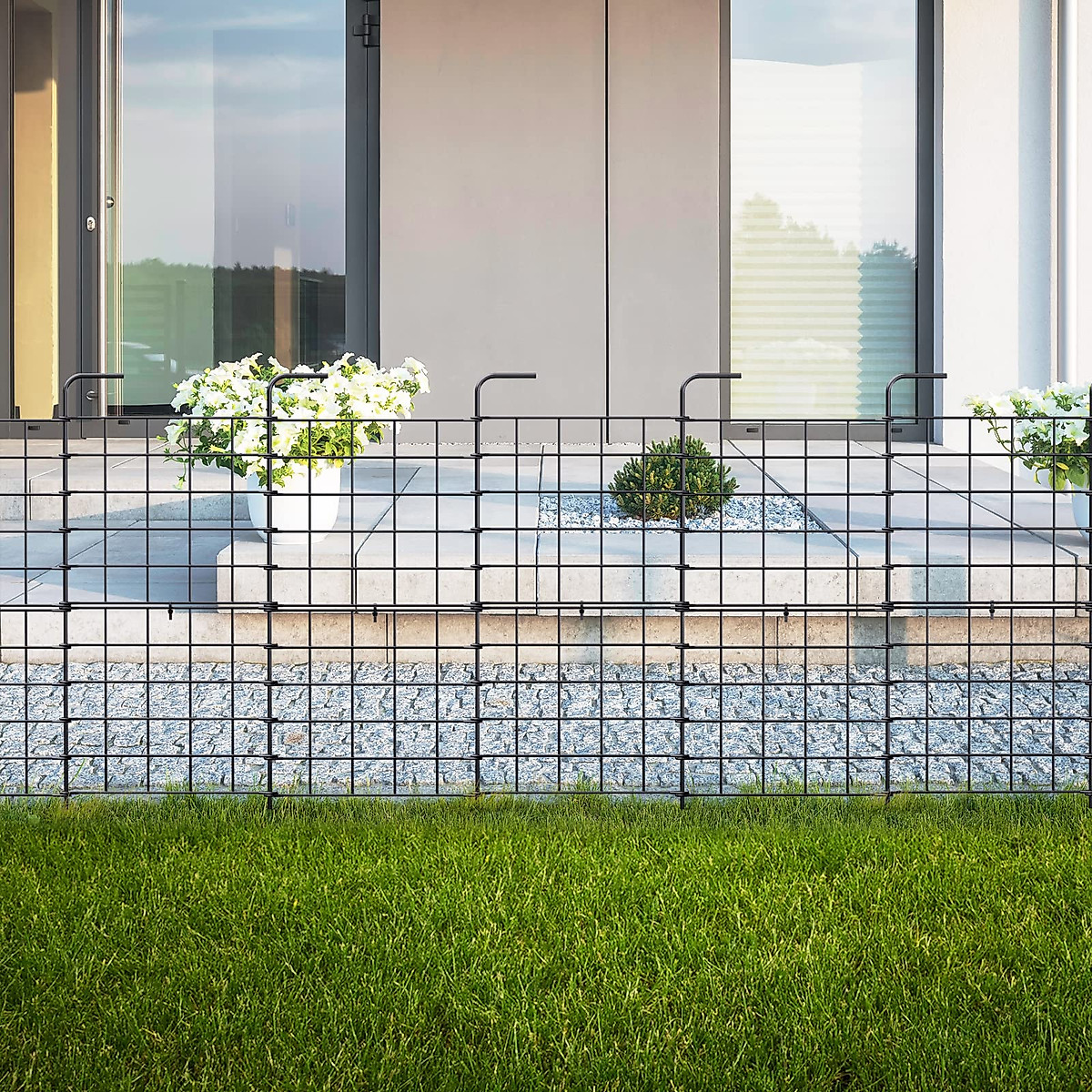 16 Pack Decorative Garden Fence Outdoor 24in x 11ft Coated Metal RustProof Landscape Wrought Iron Wire Border Folding Patio Fences Flower Bed Fencing Barrier Section Panels Decor Picket Edging