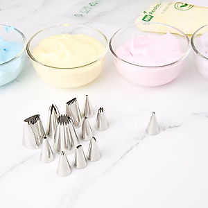 Restaurantware Pastry Tek Leaf Icing Tip 1 Reusable Piping Tip - #65S Dent-Resistant Stainless Steel Decorating Cake Tip Dishwasher-Safe Decorate Cupcakes Cakes or Cookies