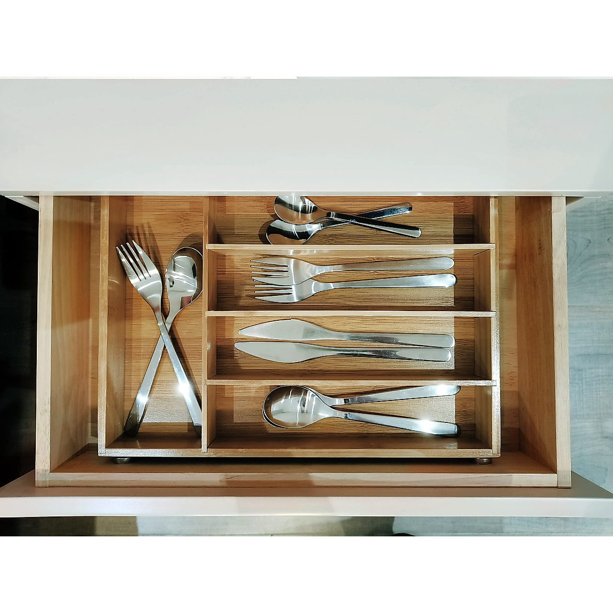 ZROOY Kitchen Bamboo Drawer Organizer Utensils Tray Organizer, Small Silverware Organizer with 5 Compartments for Spoons Forks Knives