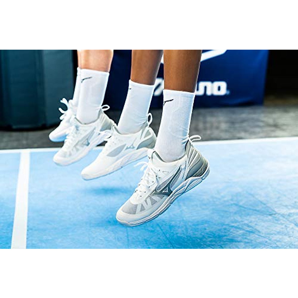 Mizuno Women's Wave Luminous Volleyball Shoe, white-silver, 6 B US