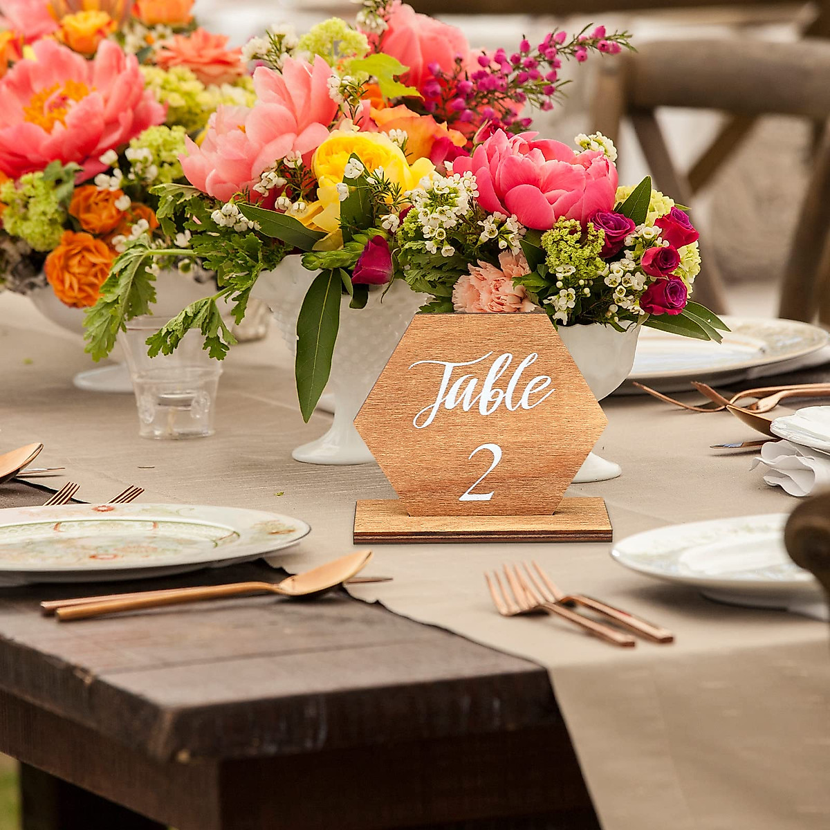 20 Pieces Wooden Table Numbers 1-20 Wedding Table Numbers Hexagon Shape Rustic Wooden Numbers with Holder Base for Wedding Event Party Decoration