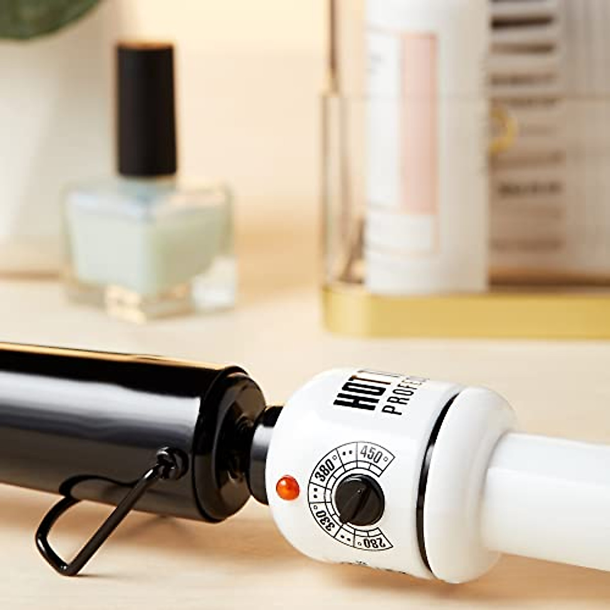 Hot Tools Professional Nano Ceramic Tapered Curling Iron for Shiny Curls, Medium 1/2 to 1 Inch, Black/White