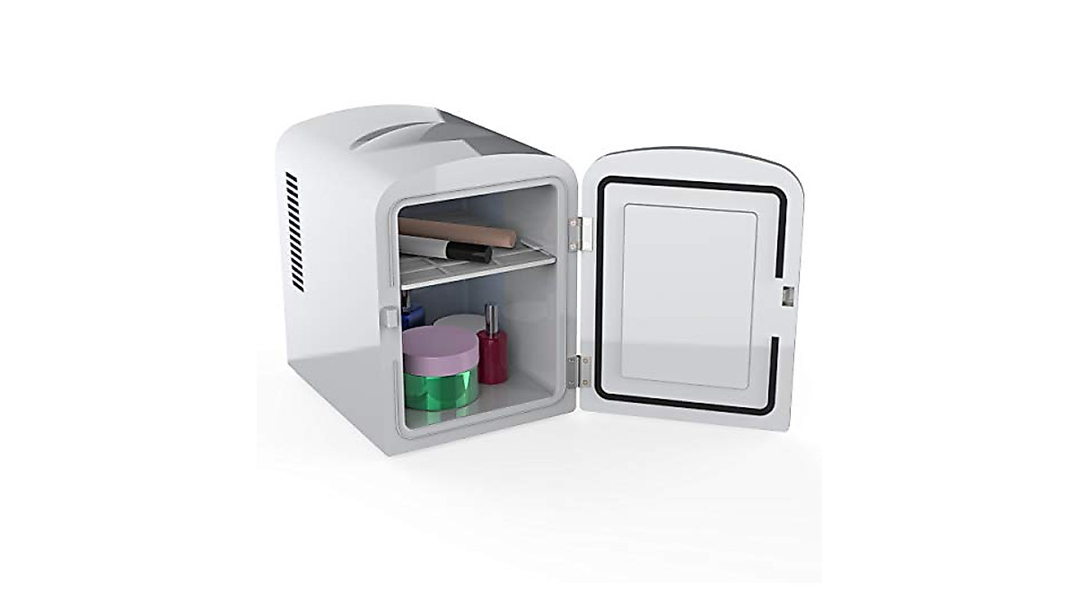 Uber Appliance Mini Fridge for Cold Drinks & Cosmetics | Portable Cooler