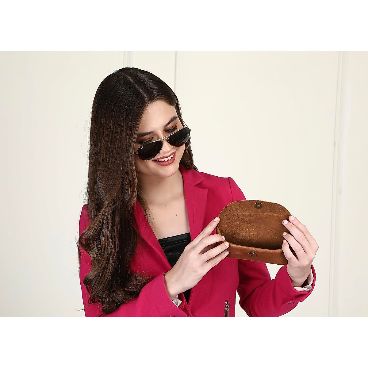 The Antiq Tan Genuine Leather Eyeglasses Case, Premium Quality, Semi-Hard, Magnetic Closure, Unisex