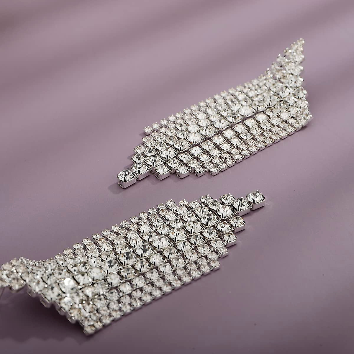 Xerling Rhinestones Fringe Chain Boho Chandelier Tassel Earrings for Women Statement Silver Crystal Earrings Dangling Bridal Wedding Earrings