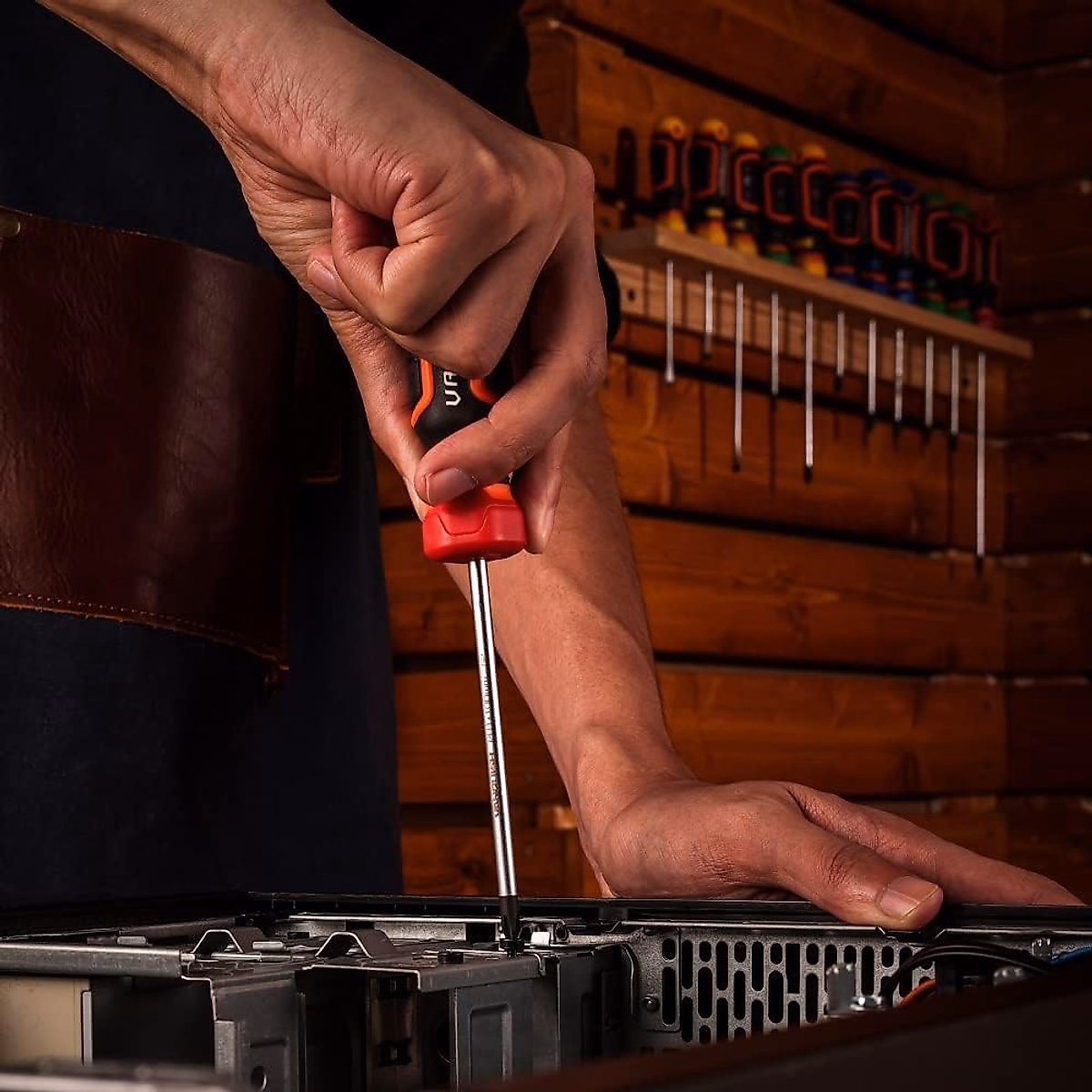 VANQUISH Pieces Magnetic Screwdriver Set, Slotted and Phillips Tips, Tool Set for Home (6-Pieces)