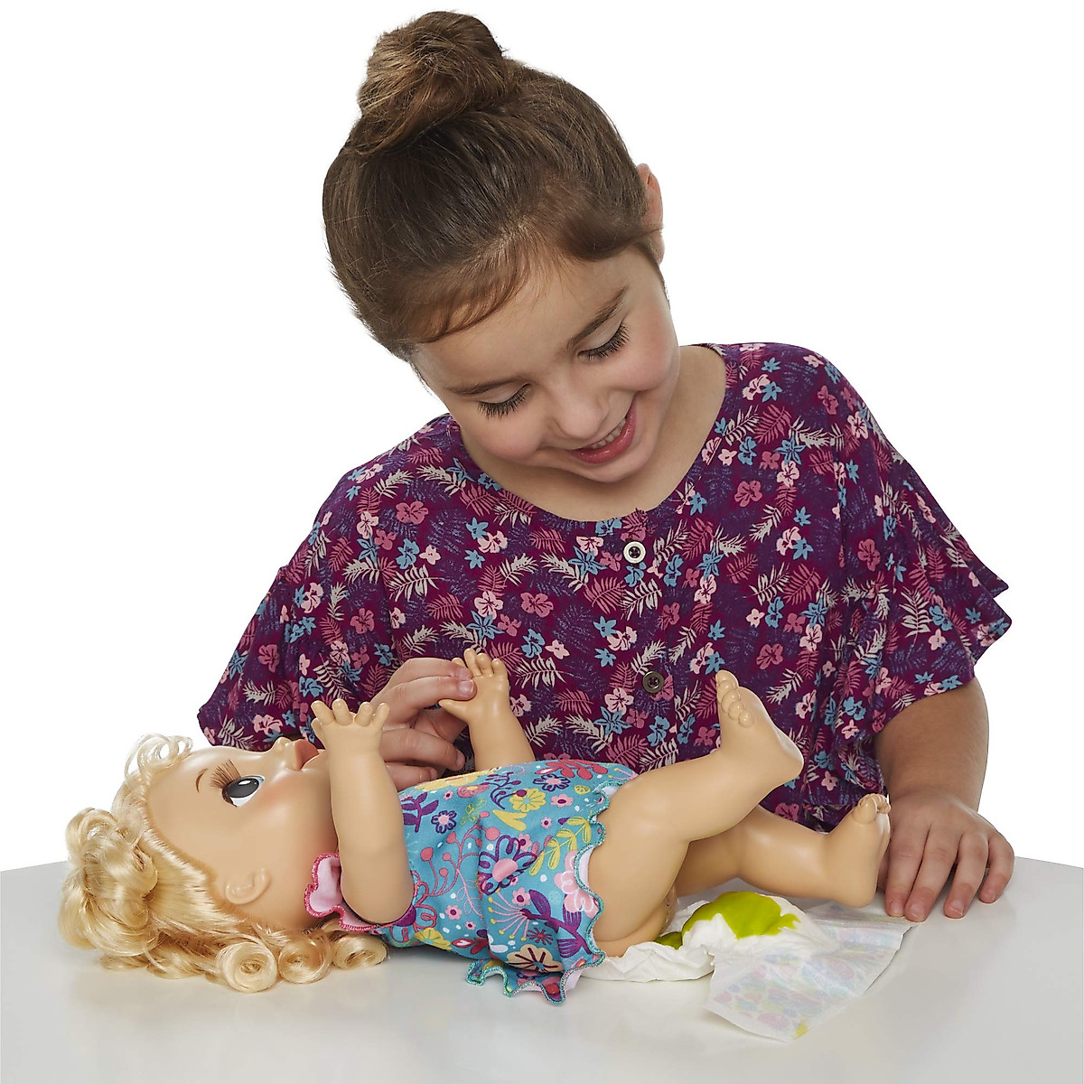 Baby Alive Happy Hungry Baby Blond Curly Hair Doll, Makes 50+ Sounds & Phrases, Eats & Poops, Drinks & Wets, for Kids Age 3 & Up, Brown/A (E4894)