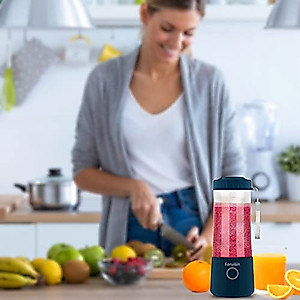 Portable Blender, Foruisin Personal Blender, 14 OZ Mini Size Juicer Cup, Small Blender for Shakes and Smoothies, USB Rechargeable with Six Blades, Green