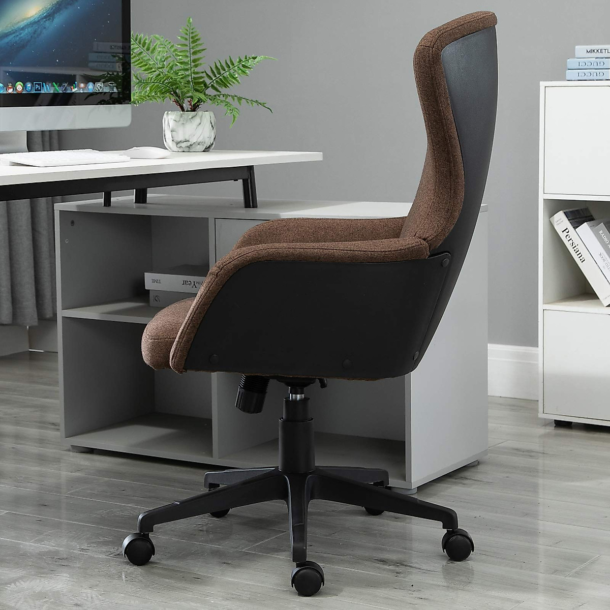 Vinsetto Swivel Office Chair Modern Linen Upholstered Home Computer Desk Task Chair with Cushioned Arm, Wheels, Adjustable Height, Brown