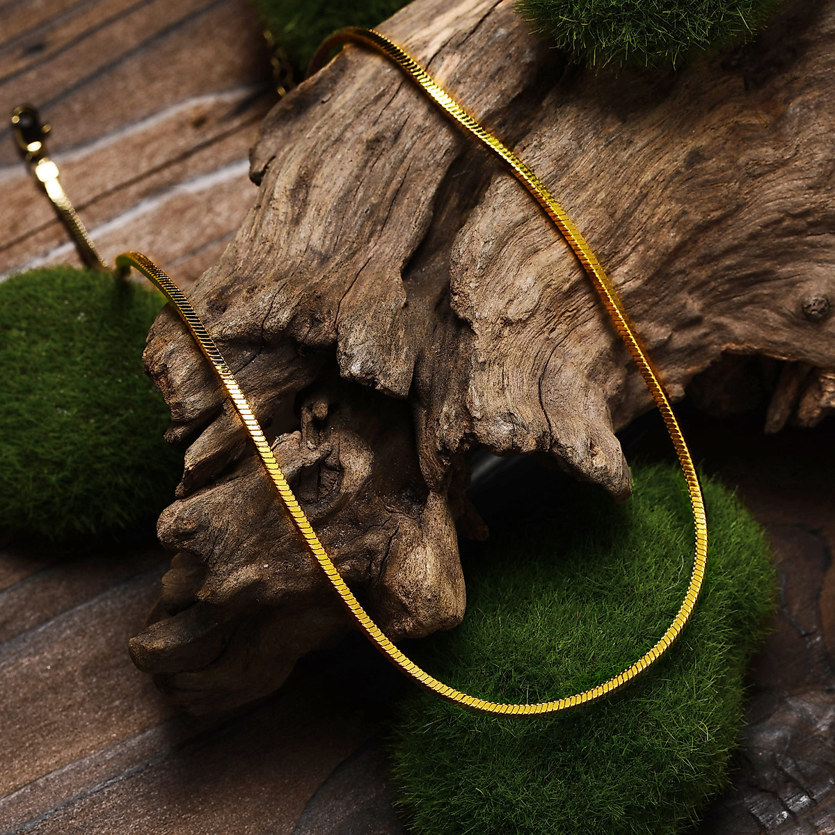 Fettero Gold Snake Chain Necklace for Women 14k Gold Plated Snake Choker Necklace Dainty Simple Boho Necklace Fashion Jewelry for Women Men