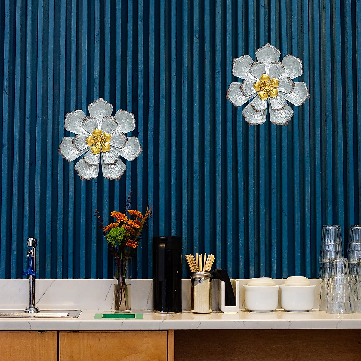 ANYUETE Flower Wall Decor Metal Wall Art Outdoor Decorative Bathroom Patio Bedroom Kitchen Fence Gallery Garden Home Office House Porch Living Room Sculptures Decorations,Silver