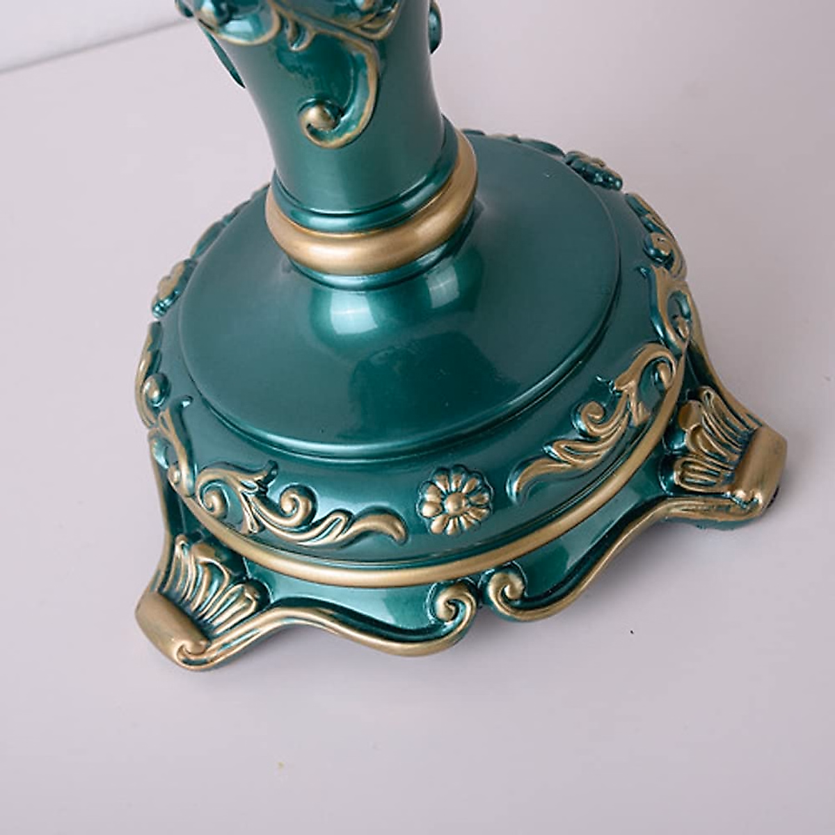 GaRcan Victorian Style Table Lamp, Traditional Handmade Fabric Lampshade Bedroom Bedside Lamp Resin Sculpture Lamp Body Desk Lamp for Living Room Study Reading Lamp