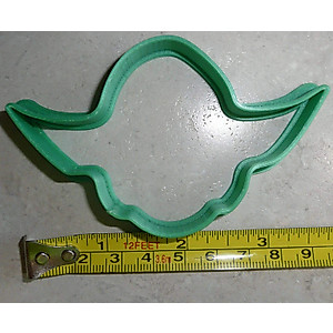YODA OUTLINE HEAD FACE JEDI MASTER STAR WARS MOVIE CHARACTER LIGHTSABER SPECIAL OCCASION COOKIE CUTTER BAKING TOOL USA PR2045