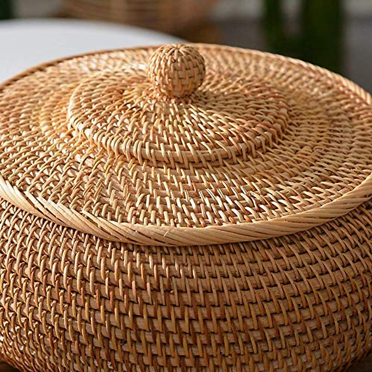 N/P Rattan Boxes with Lid Hand-Woven Multi-Purpose Wicker Tray with Durable Rattan Fiber Round 11 Inch Diameter Bread Basket