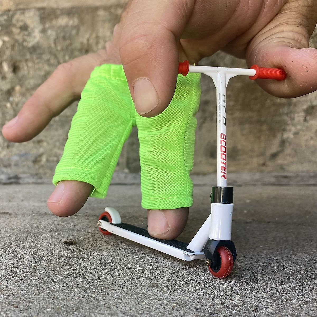 Yllo Professional Finger Scooter Toy Made of Alloy Metal with Changeable bar Grips, Rubberized Wheels, and Two Piece Fork. for use Fingerboard Obstacles, Fingerboard Parks, and competitions. - White