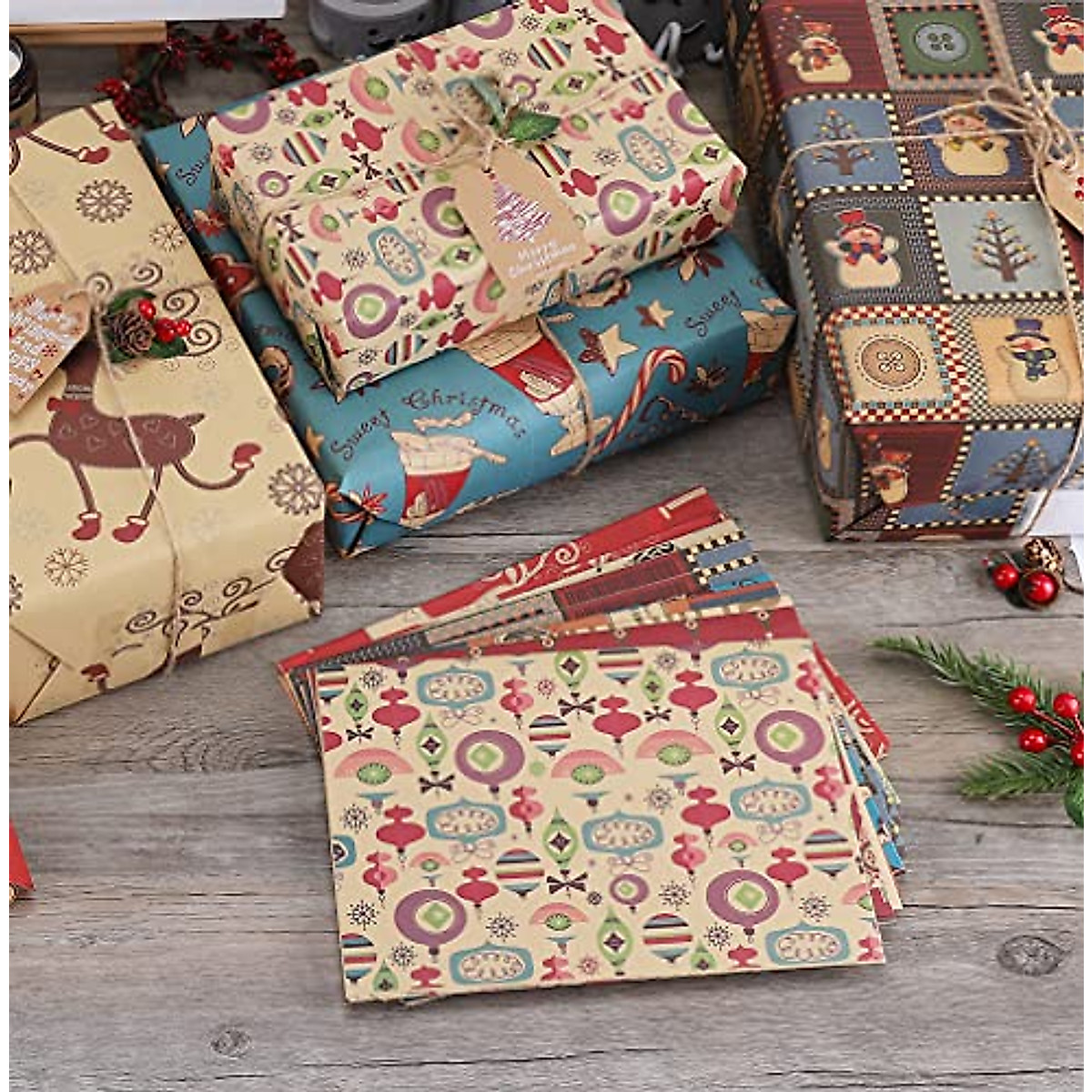 SmoTecQ Christmas Gift Wrapping Paper, Made from Recycled Kraft Paper, 10 Pack 70X50CM Folded Sheets with 10 Gift Tags