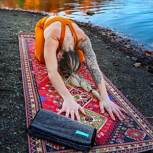 FACESOFT 2X Pro Charcoal Detox Sweat Towel - Double Activated Charcoal for Deeper Detox - Absorbent Cotton Exercise Towel - No Synthetic Microfibers - Sweat Towel for Gym and Sports - Beauty - 1 Pc