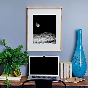 Mikasa Metal Portrait Frame, Displays 11x14 Photo with Mat, 16x20 without Mat, Gold