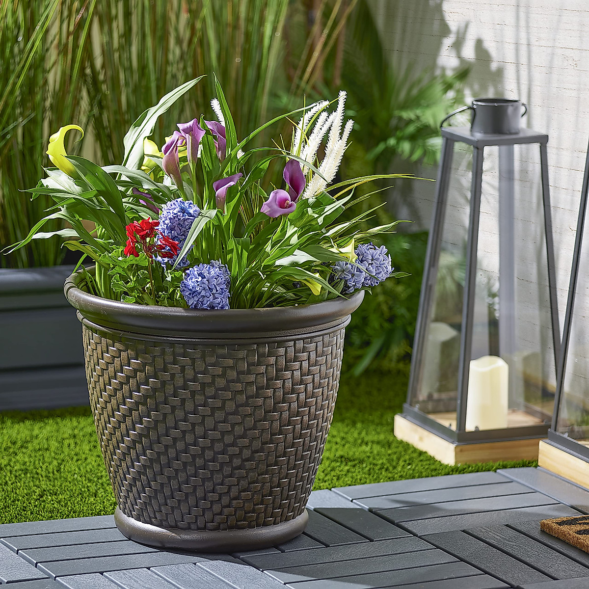 Suncast 1807J4 TRV174255 18" x 16.5" Resin Planter-Lightweight Contemporary Flower Po, Dark Brown