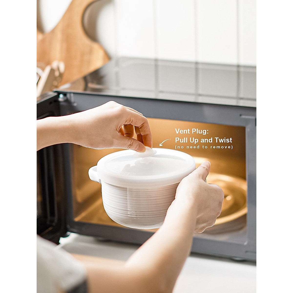 LE TAUCI Soup Bowls with Handles and Silicone Lids, 28 oz Ceramic French Onion Soup Bowls, Oven & Microwave Safe Ramen Cooker for Cereal, Chilli and Stew Beef, Non-Toxic Soup Crocks, Set of 4, White