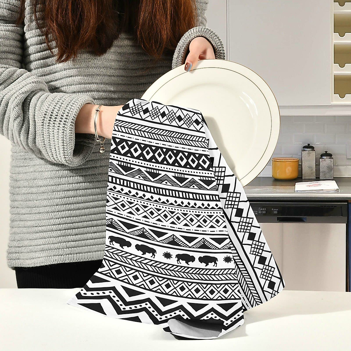 susiyo Aztec Tribal Black and White Kitchen Dish Towel, Set of 4 Pcs Soft Polyester Dish Cloth for Cooking Washing, 28 X 18 Inch