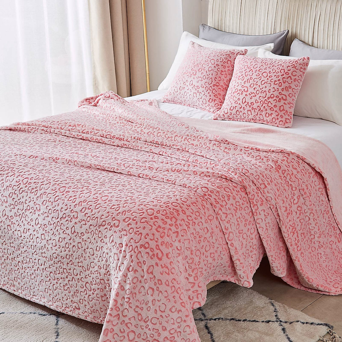 FY FIBER HOUSE Flannel Fleece Leopard Print Throw Blanket, Super Soft Lightweight Fluffy Throw for Couch, 60"X80", Pink