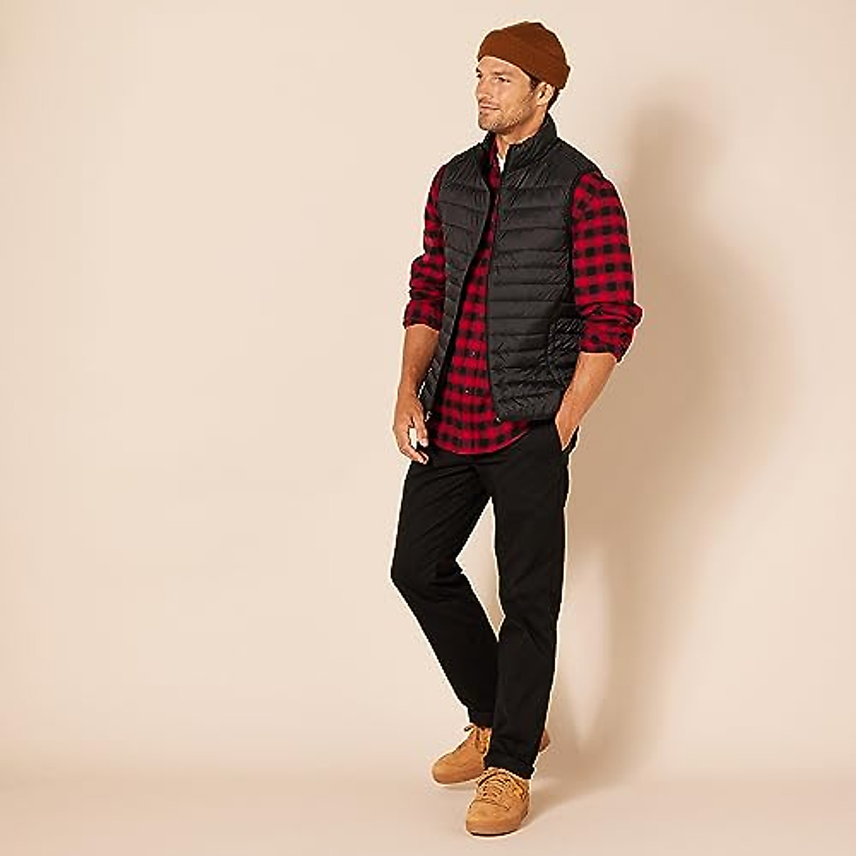 Amazon Essentials Men's Slim-Fit Wrinkle-Resistant Flat-Front Chino Pant, Black, 32W x 34L