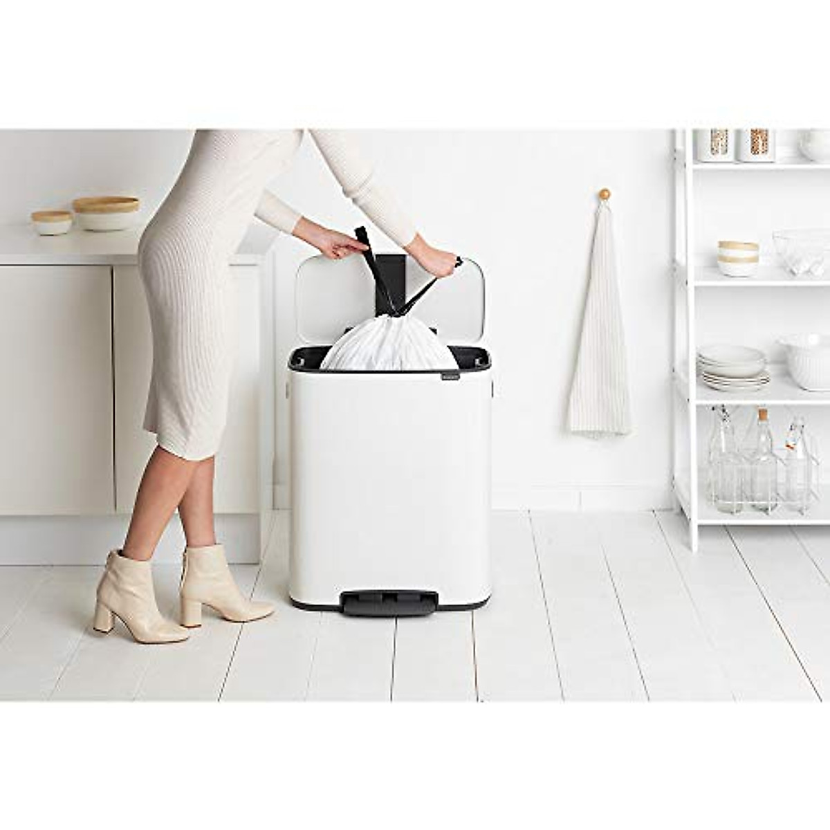 Brabantia Bo Step On Pedal Trash Can, 1 Inner Bucket (16 Gal), White