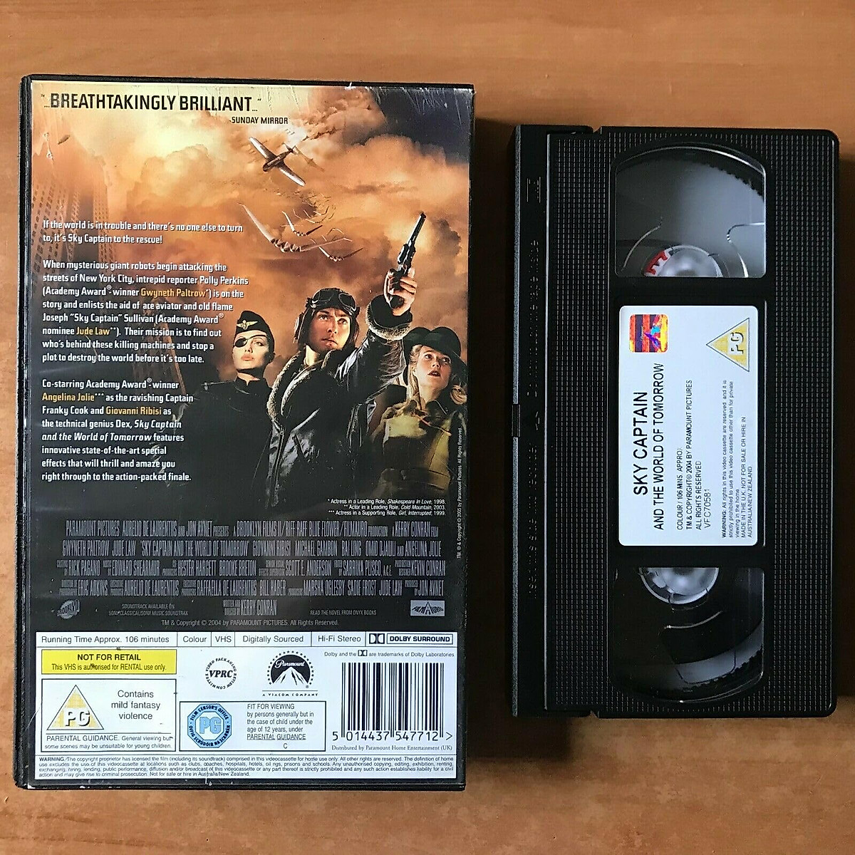 Sky Captain And The World Of Tomorrow: Sci-Fi Action [Large Box] Rental - VHS