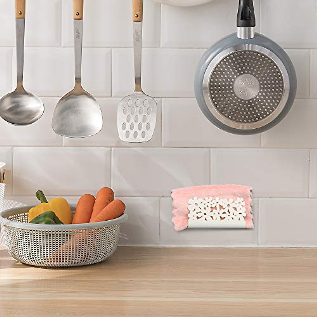 Never Rust Plastic Sponge Holder, Tomorotec Sink Caddy Sink Suction Cups Easy Access Holder Shower and Kitchen Organizer Quick Drain Easy Attach (Beige)