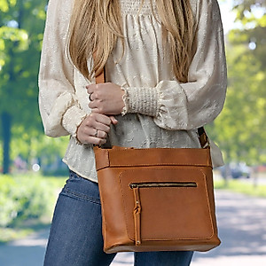 Lady Conceal Concealed Carry Delaney Distressed Leather Crossbody (Distressed Mahogany)