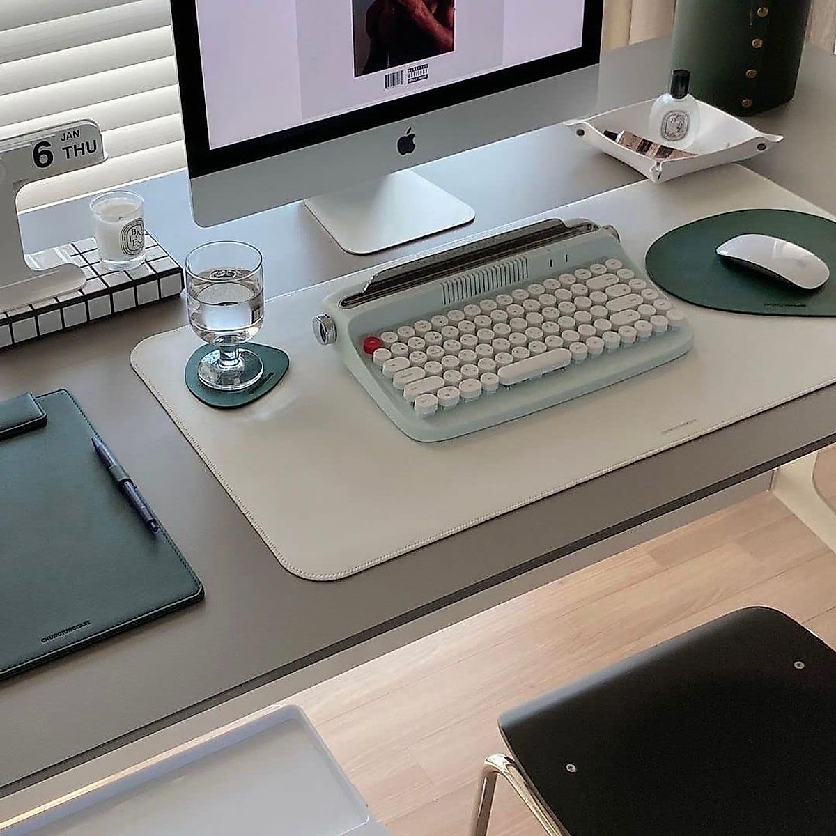 YUNZII ACTTO B303 Wireless Keyboard, Retro Bluetooth Aesthetic Typewriter Style Keyboard with Integrated Stand for Multi-Device (B303, Ivory Butter)