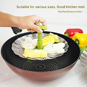 Vegetable Steamer Basket, Stainless Steel Folding Steamer with Extending Removable Center Handle Insert for Veggie Seafood Cooking to Fit Various Size Pot(5.1" to 9")