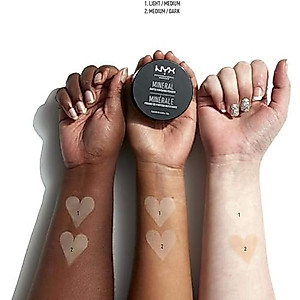 NYX PROFESSIONAL MAKEUP Mineral Matte Finishing Powder, Loose Setting Powder - Light/Medium