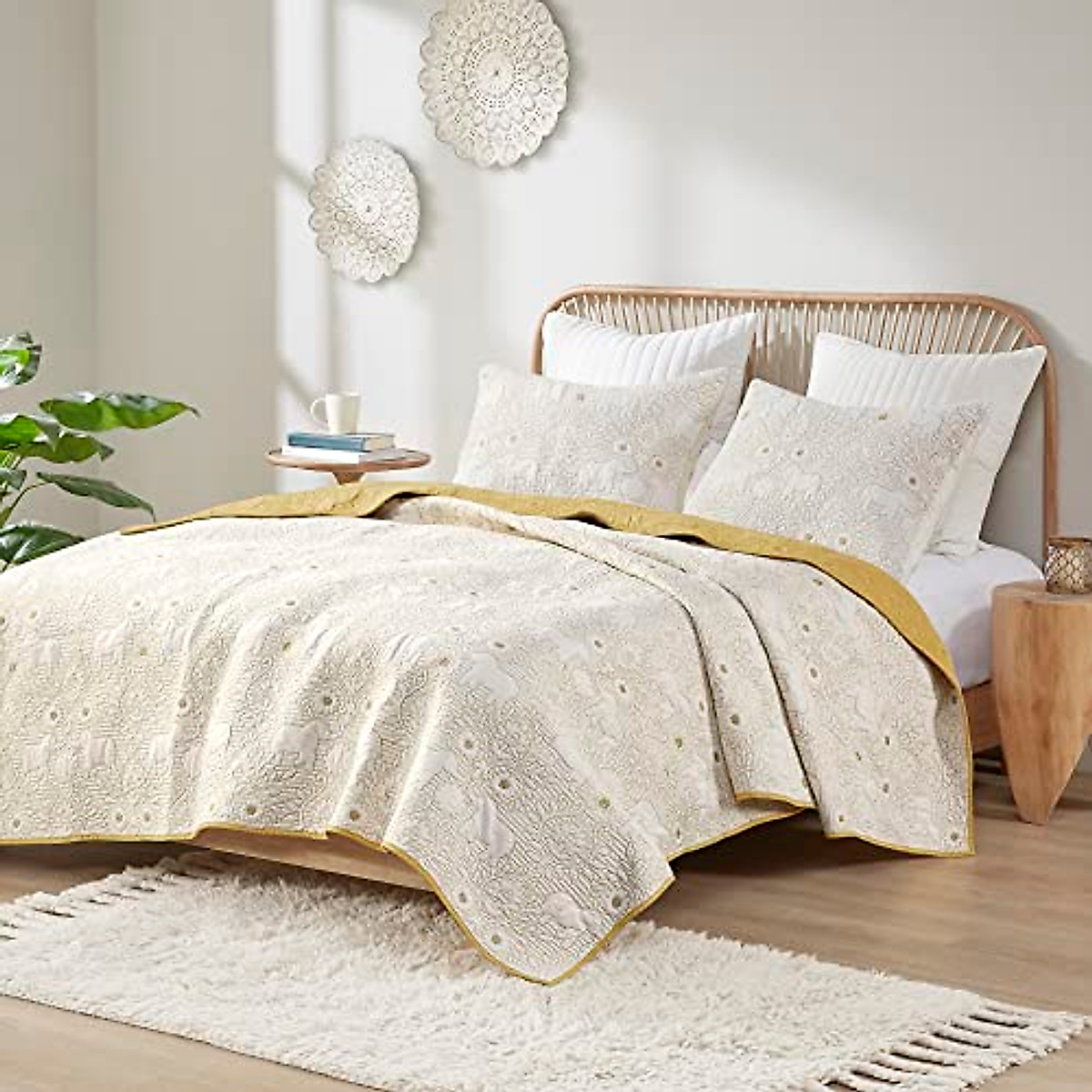 Ink+Ivy Kandula King/Cal King Size Quilt Bedding Set - Mustard Yellow , Quilted Floral, Elephants – 3 Piece Bedding Quilt Coverlets – 100% Cotton Percale Bed Quilts Quilted Coverlet