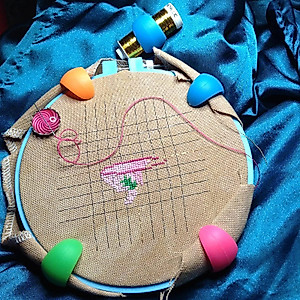 WUWEOT 100 Pack Thread Spool Savers, Spool Huggers Thread Holder Organizer for Sewing Machine and Embroidery Machine, Prevent Thread Tails from Unwinding, No Loose Ends or Thread Tails