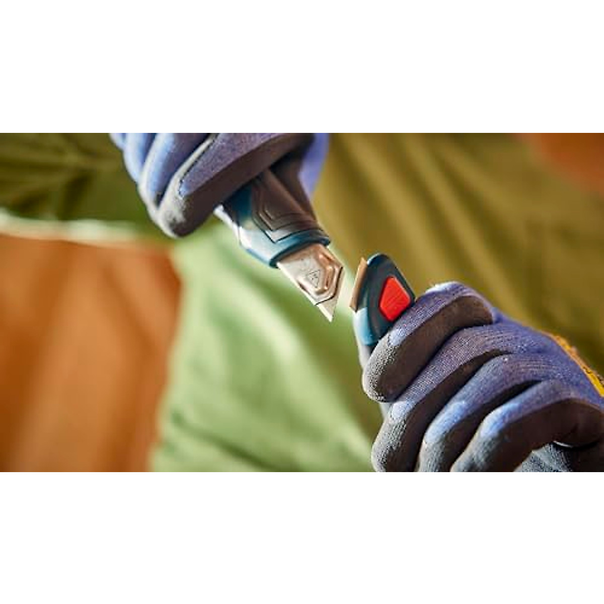 Bosch H11-14100-1 2-Piece Utility Knife Set | Folding and Snap-Off Knives with Robust Design, Integrated Blade Storage, and Belt Clip - Includes 4 Blades